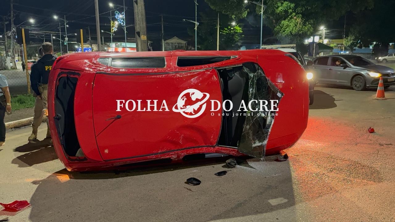 Carro capota na Corrente enquanto transportava idosa para consulta na ...